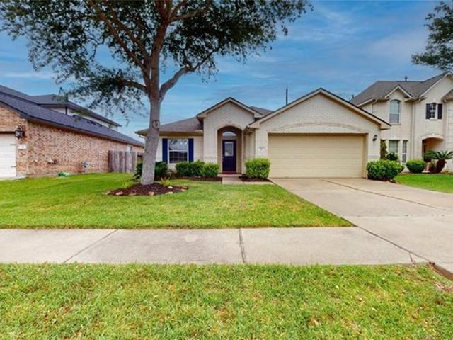 79 San Simeon Dr, Manvel, TX 77578