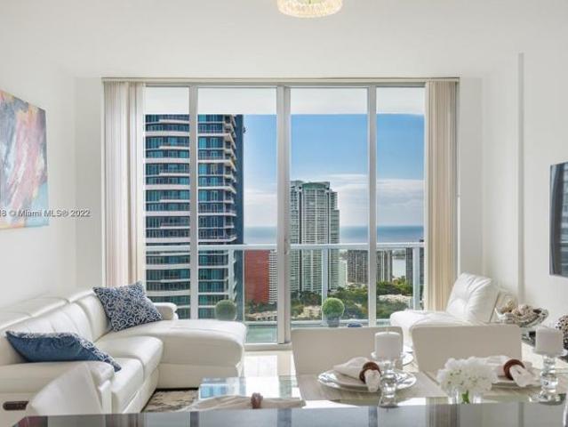 79 SW 12th St #3704 S Miami, FL 33130