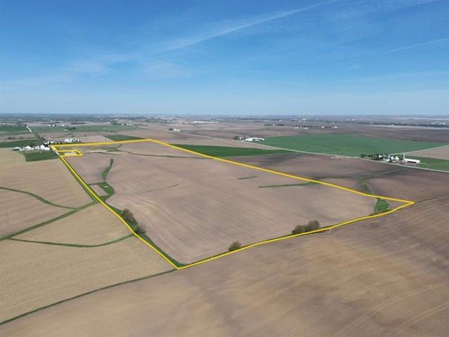 79th Street Dr and 23rd Avenue Dr, Marengo, IA 52301