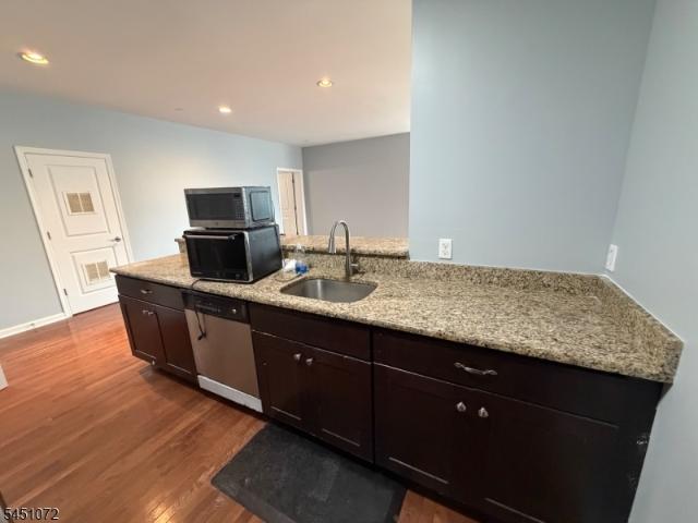 7 Myrtle St unit 2