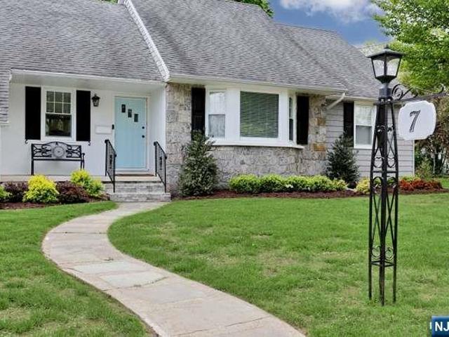 7 Madison Heights