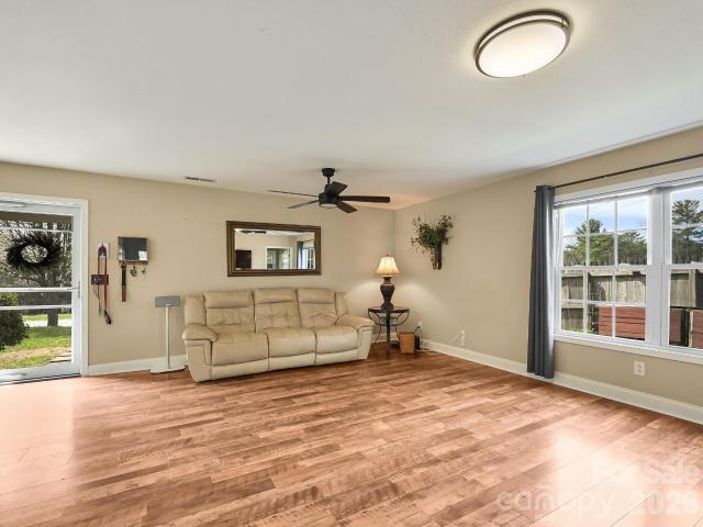 7 Mahogany Road