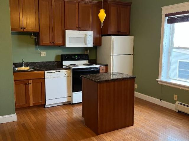 7 Main St Apt 4