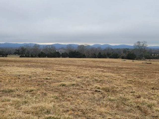 7 Manchester Pike, Christiana, TN 37037