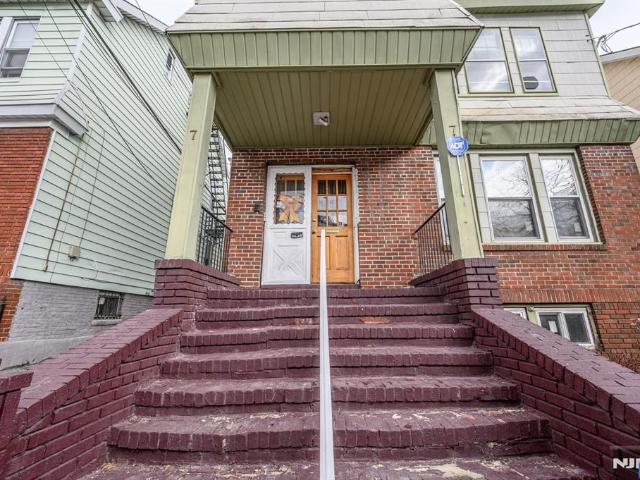7 Mapes Terrace