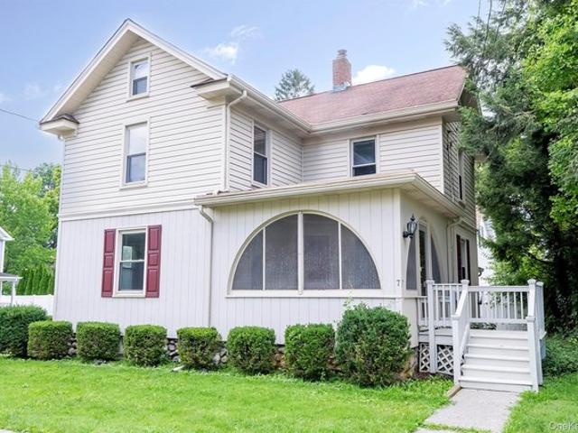 7 Maple Ave, Millbrook, NY 12545