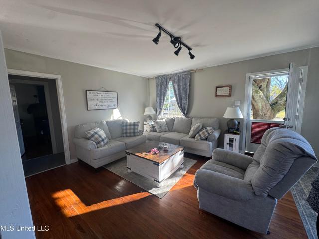7 Maplewood Lane
