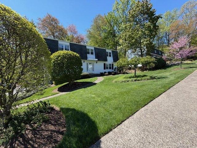 7 Maplewood Ln, New City, NY 10956
