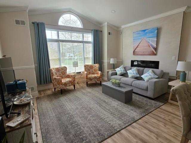 7 Marnier Court