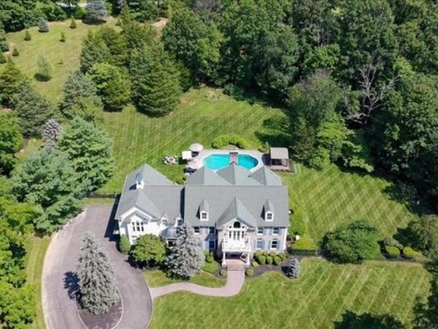 7 Martin Ln, Mendham Township, NJ 07960
