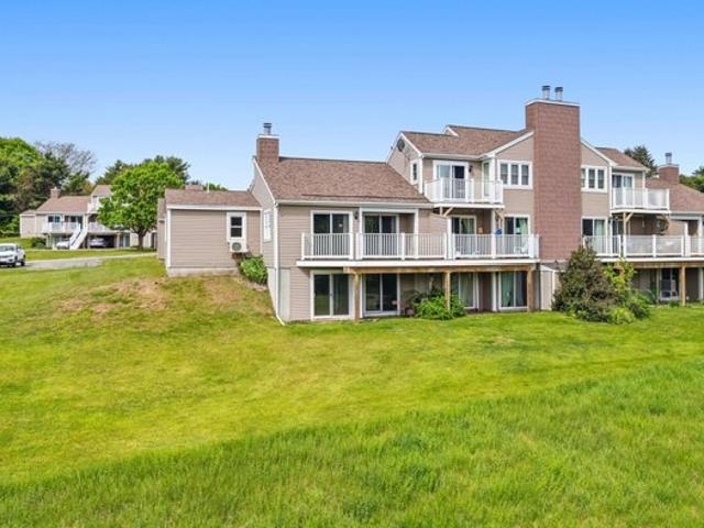 7 Meadow Dr Apt D, North Berwick, ME 03906