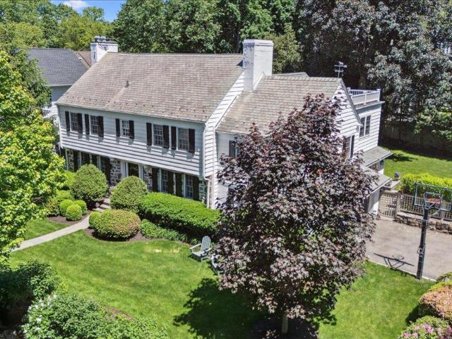7 Meadow Place