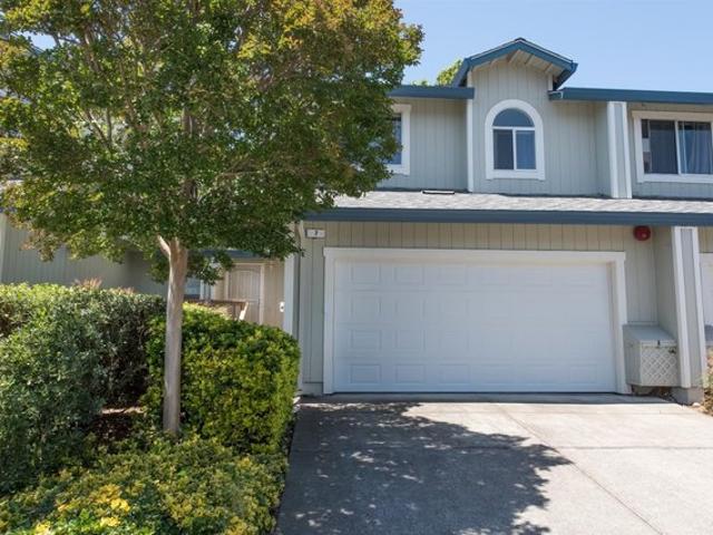 7 Meridian Cir, Rohnert Park, CA 94928