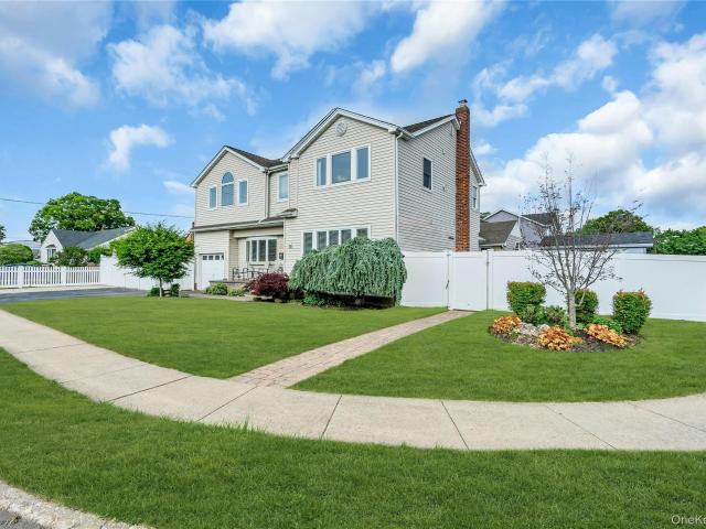 7 Mohawk Drive