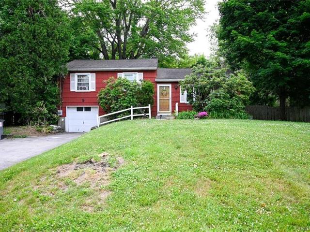 7 Monitor Rd, Poughkeepsie, NY 12603