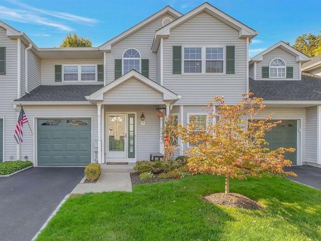 7 Monitor Rd Unit 7, Smithtown, NY 11787
