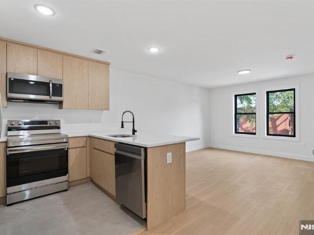 7 Montclair