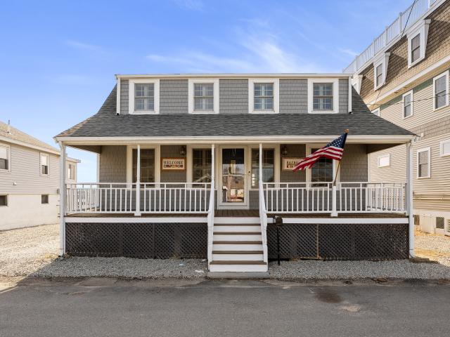 7 Moreland Ave, Hull, MA 02045 | MLS #73496 | Compass