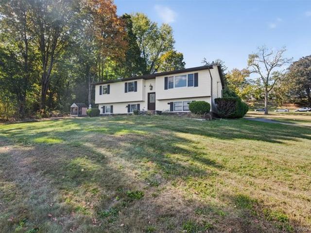 7 Mount Rose Rd, Marlboro, NY 12542