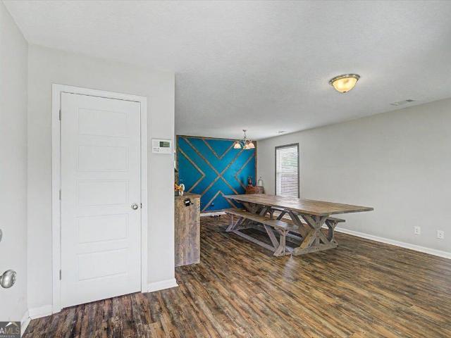 7 NW Oxbow Drive