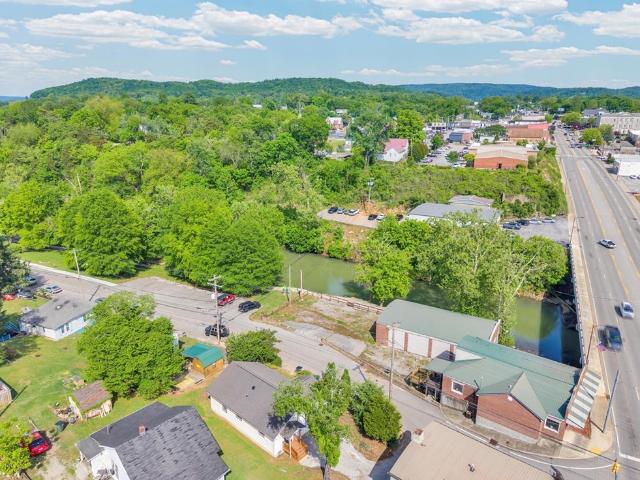 7 N Carter St