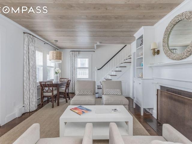 7 N Beach St, Nantucket, MA