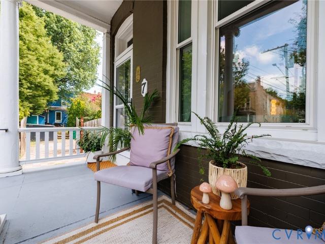 7 N Davis Avenue