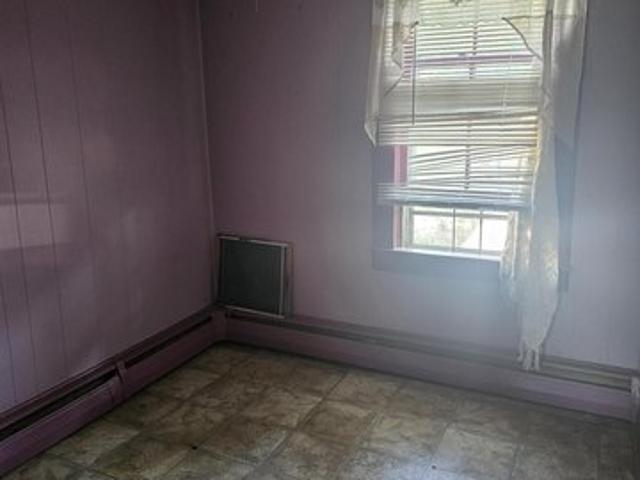 7 Frean St, Staten Island, NY 10304