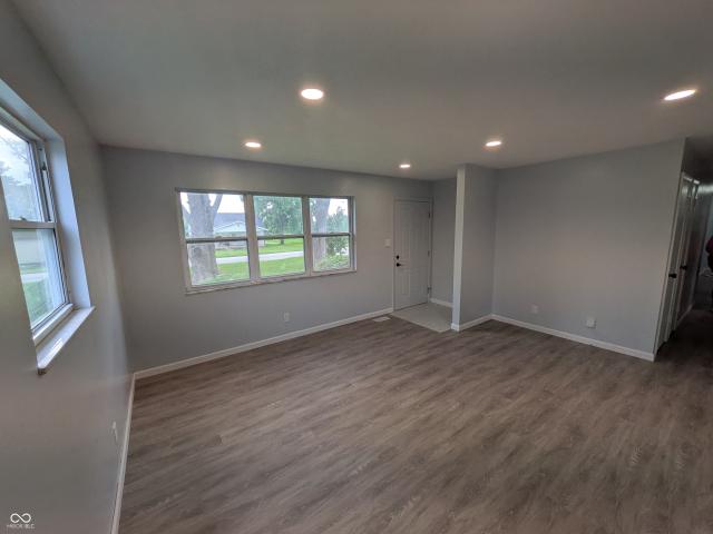 7 N Middle Street