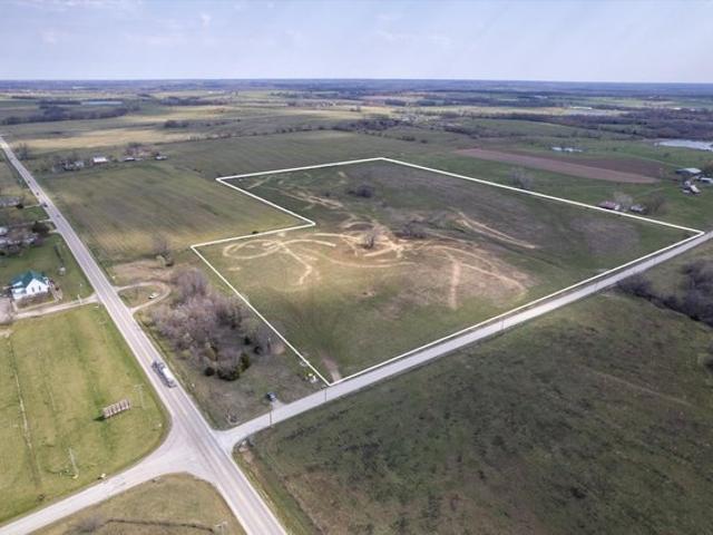 7 NE 770th Rd, Clinton, MO 64735