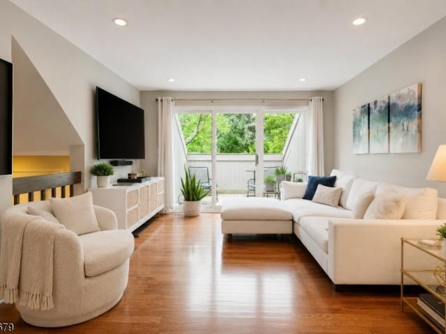 7 Newcastle Ct
