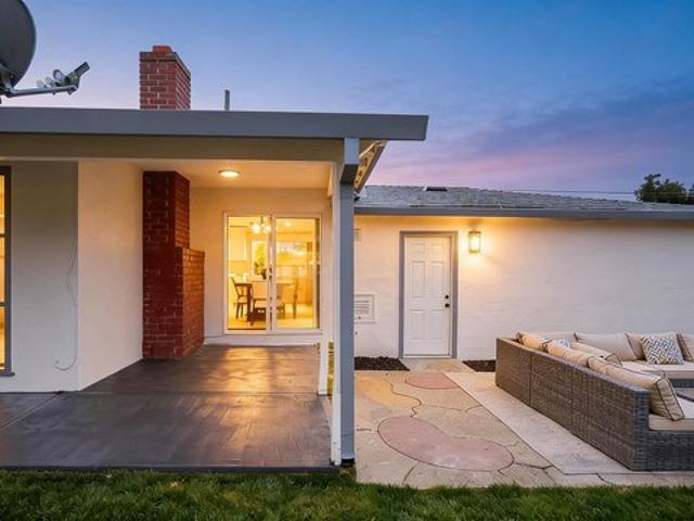 7 Newhall St, Hayward, CA 94544