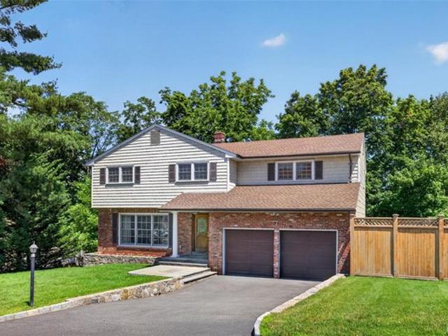 7 Overlook Rd, Dobbs Ferry, NY 10522