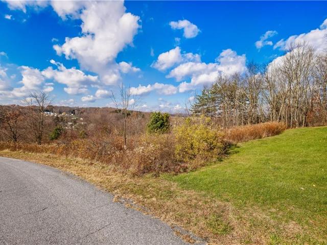 7 Oak Crest Dr, Stoystown, PA 15563 | MLS #1735 | Compass