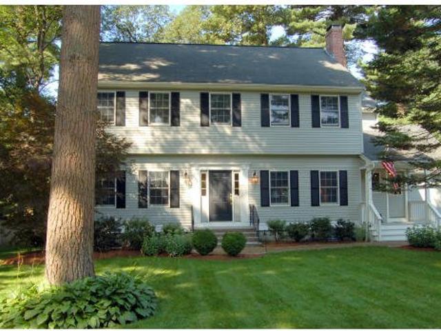 7 Oakdale Ave, Wellesley, MA 02482