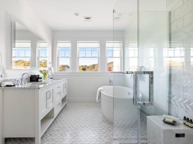 7 Old Boathouse Ln S, Hampton Bays, NY 11946 | MLS #930755