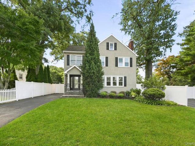 7 Atlantic Ave, Nanuet, NY 10954