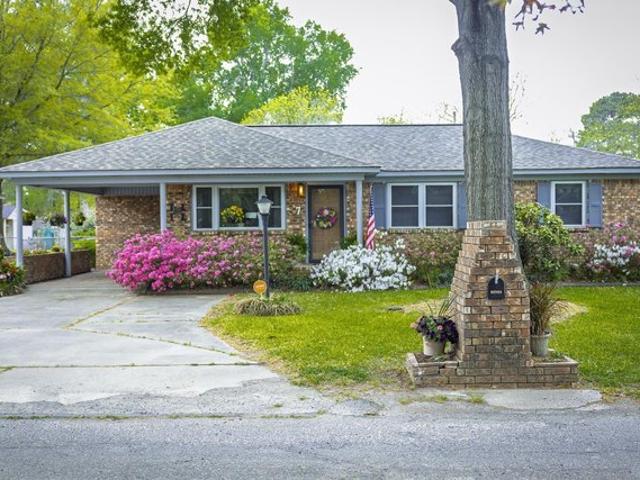 7 Azalea Ct, Stuttgart, AR 72160