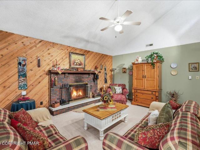 7 Azalea Lane