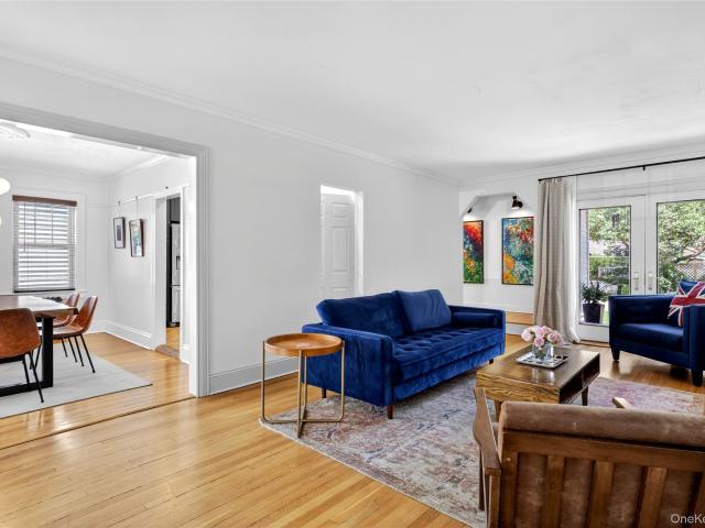 7 Abrams Place