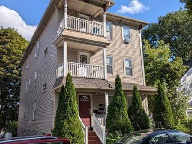 7 Albert St, Worcester, MA 01610