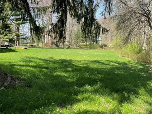 7 Albright Ave, Columbiana, OH 44408