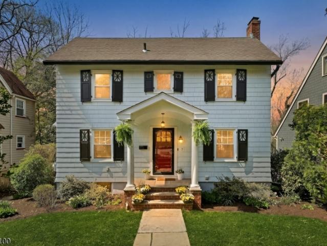 7 Alden Place
