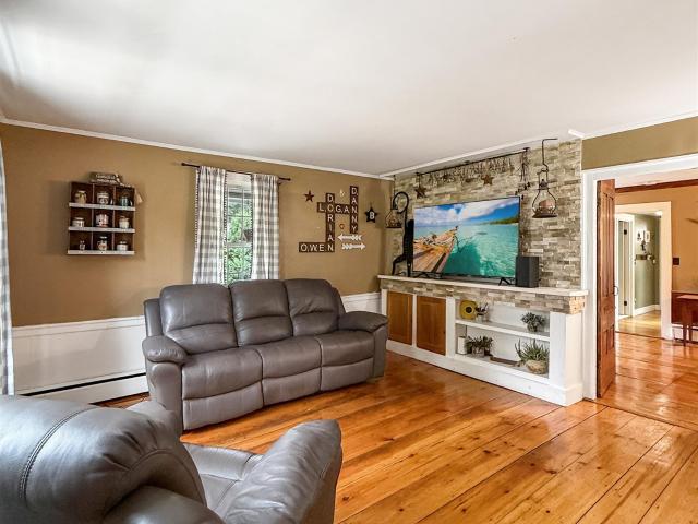 7 Amesbury Road