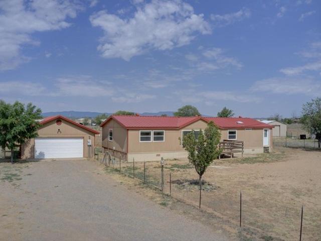 7 Amparan Ln, Edgewood, NM 87015
