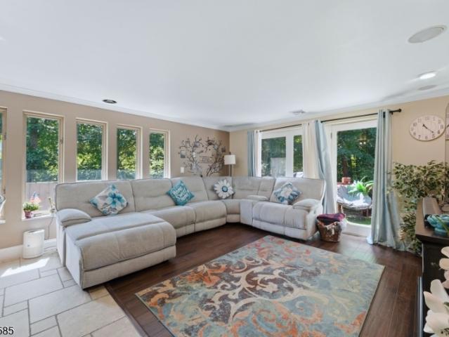 7 Arcata Pl