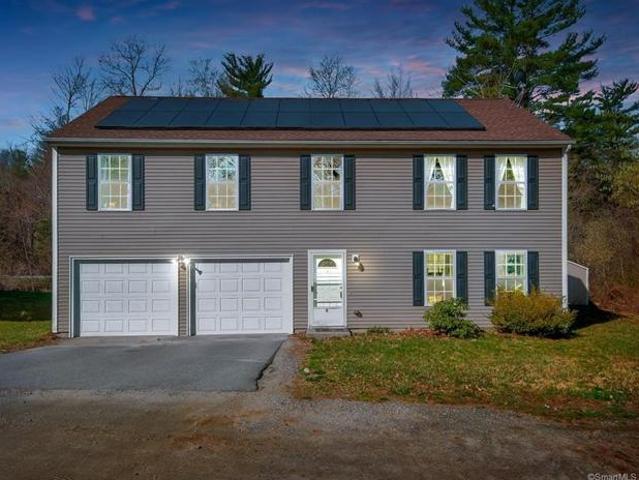 7 Arbor Ridge Rd, Torrington, CT 06790