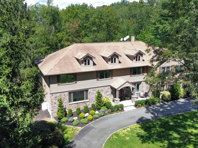 7 Arden Rd