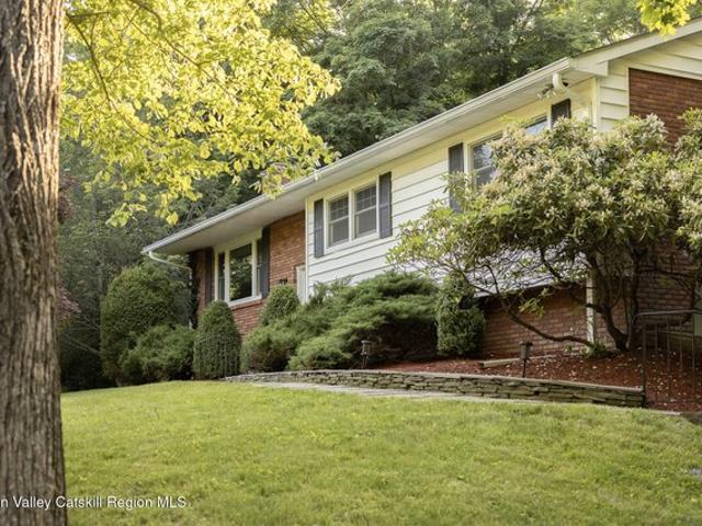 7 Arnold Dr, Woodstock, NY 12498