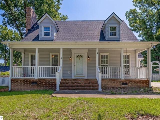 7 Ashley Ln, Taylors, SC 29687